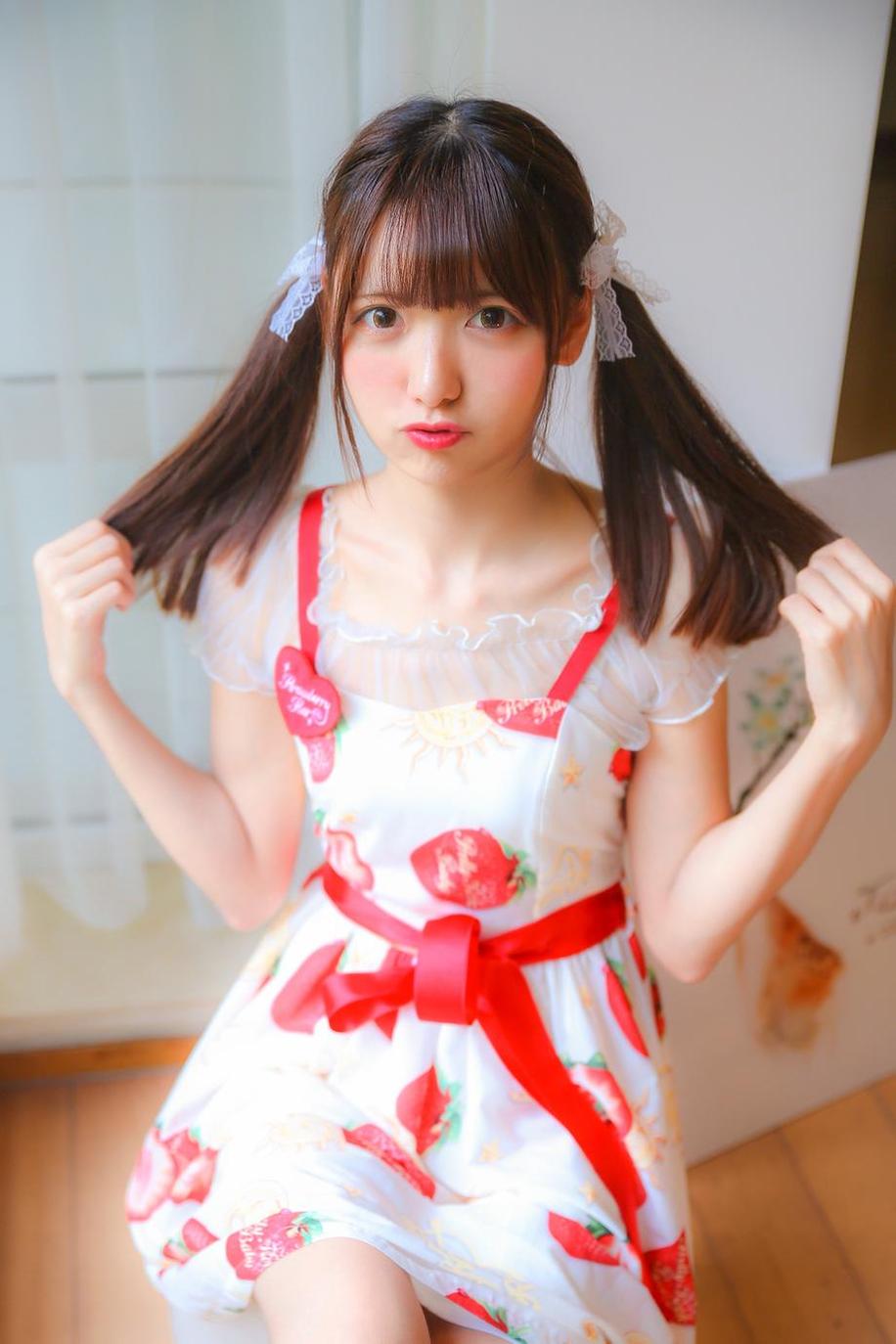 Kyokyo沉迷汉堡王图片圣诞节的神级cos分享 - 瑟涩枕